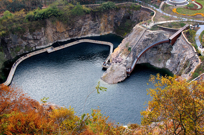 Quarry Garden in Botanical Garden, Shanghai, China, 2010 – The Landscape